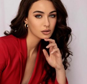 Jessica Amy Nel’s Fairy-Tale Engagement After Miss Earth SA Reign ...